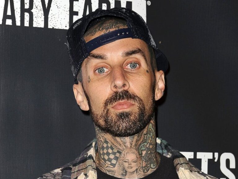 Travis Barker Height, Age, Body Measurements, Wiki | CELEBRITIES BODY SIZE